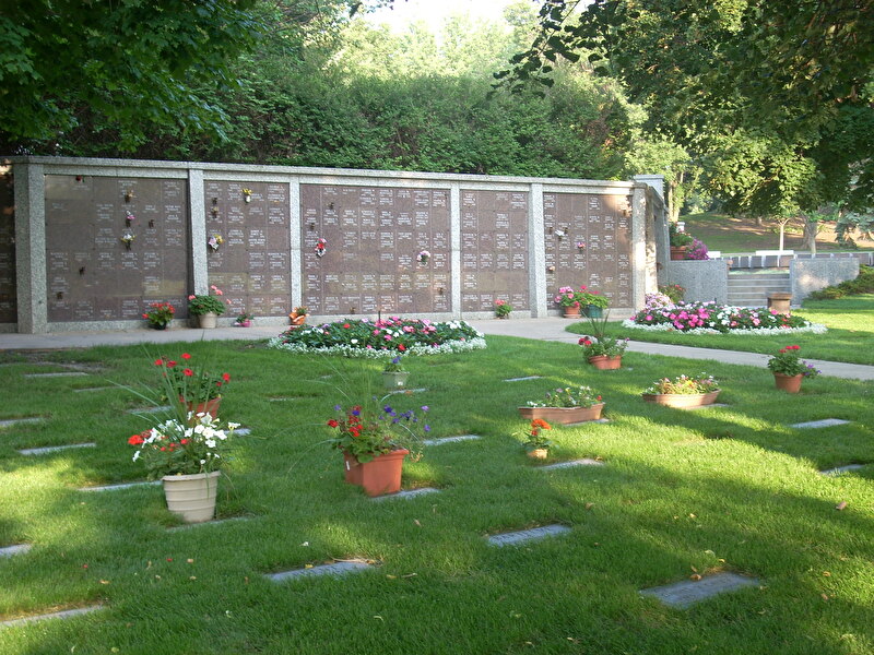 Copyright © 2024 Roselawn Cemetery. All Rights Reserved. Website ...